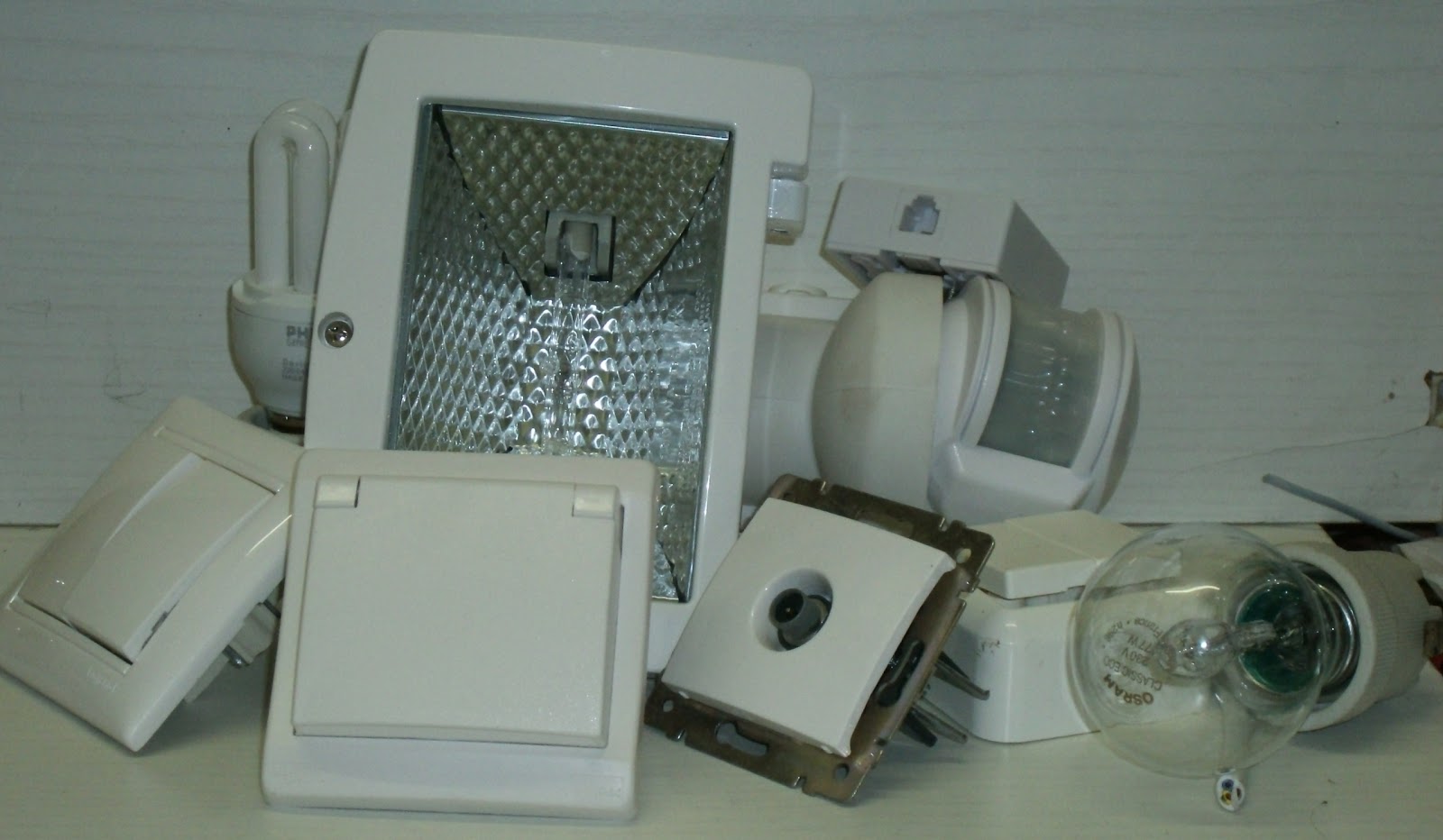 ΗΛΕΚΤΡΟΛΟΓΟΣ - ΗΛΕΚΤΡΟΛΟΓΙΚΕΣ ΕΓΚΑΤΑΣΤΑΣΕΙΣ ΕΠΙΣΚΕΥΕΣ ΘΥΡΟΤΗΛΕΦΩΝΑ ...