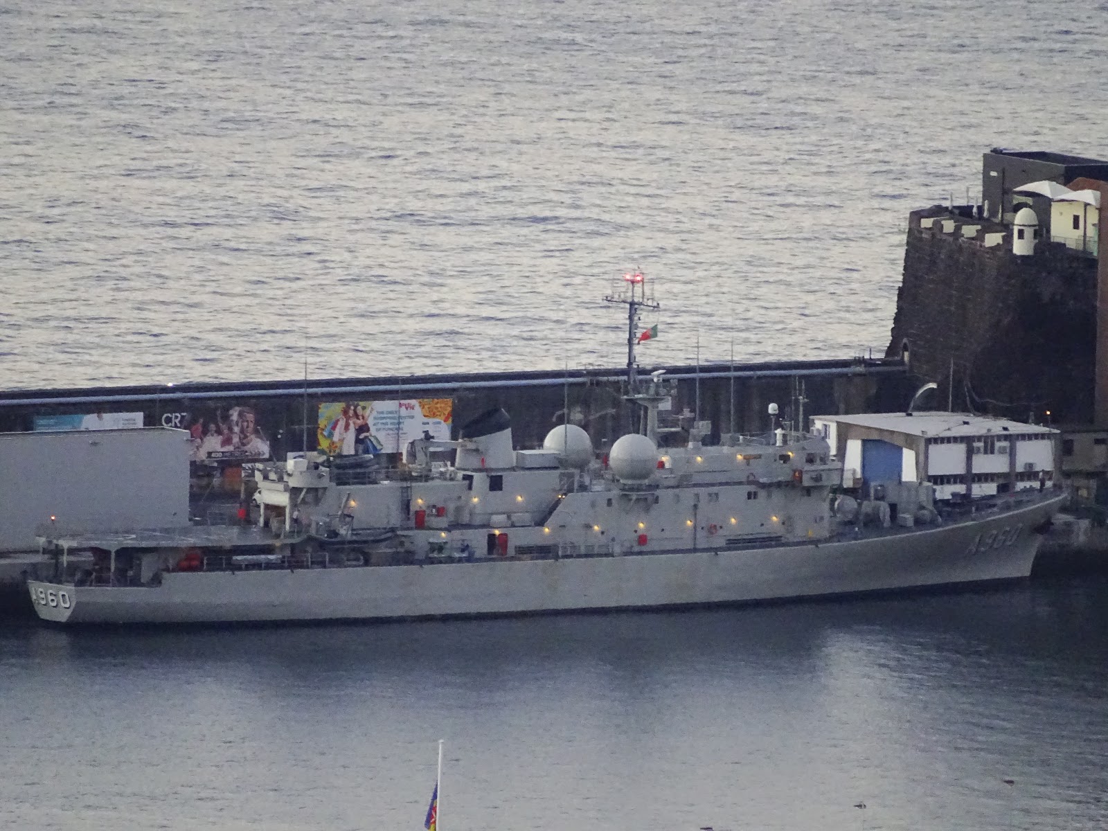 Sergio@Cruises: Navio militar belga BNS Gotetia no Funchal