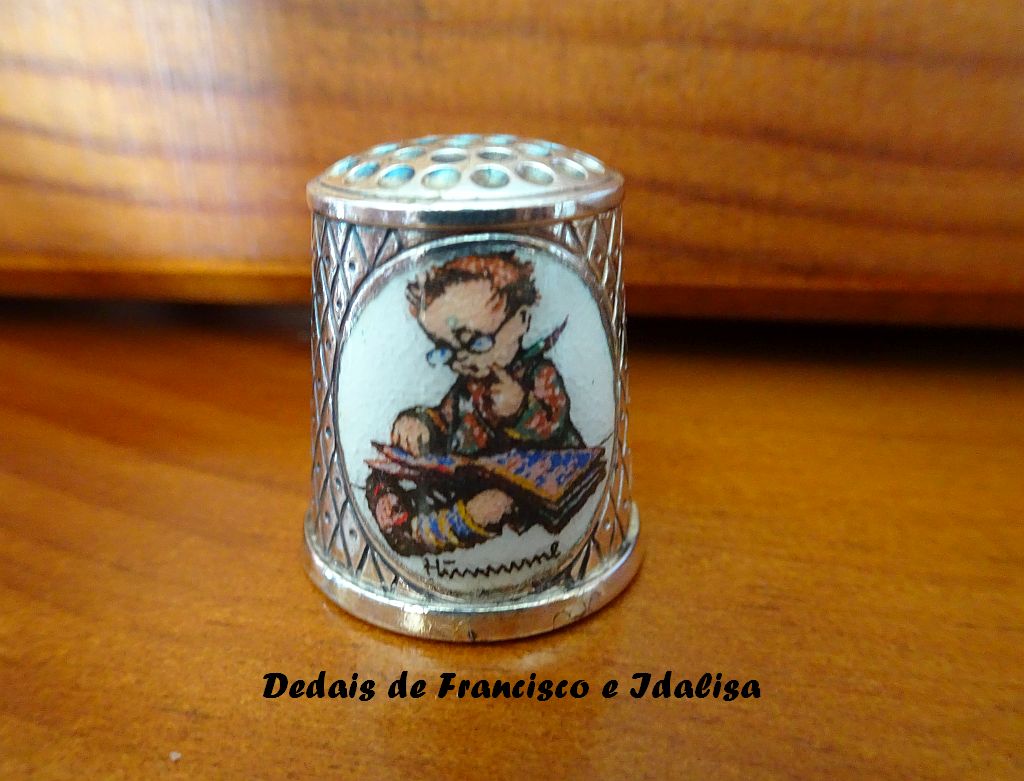 Dedais de Francisco e Idalisa: Dedal da Hummel - 1