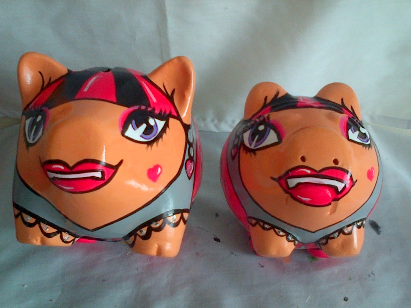 Marranos de barro pintados - Imagui