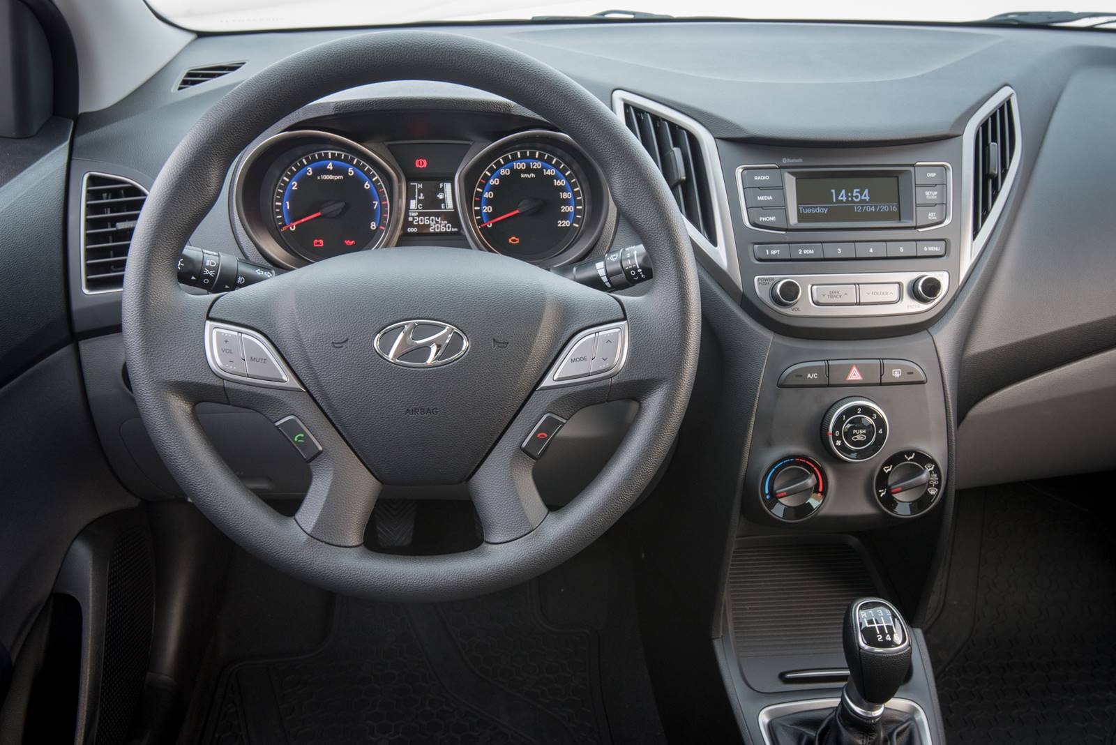 Hyundai HB20S (Sedã) Turbo: fotos, preços e especificações