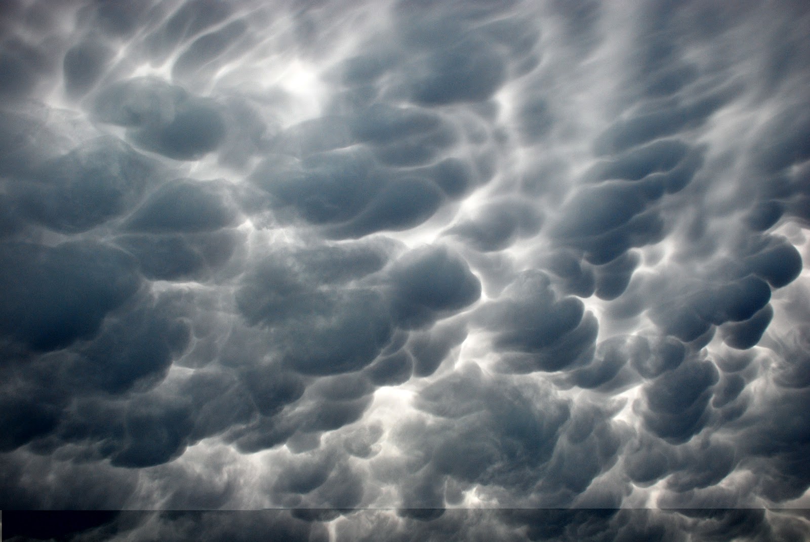 Beautiful Dark-Blue Texture Clouds Sky Wallpaper | Wallpaper ME