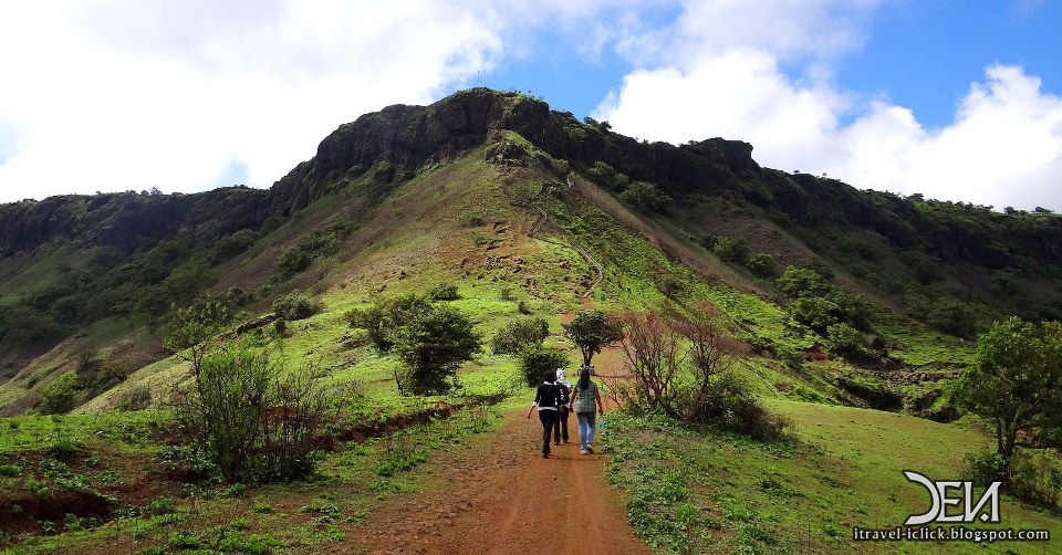 I Travel, I Click...: Kenjalgad & Raireshwar Trek...an awesome ...