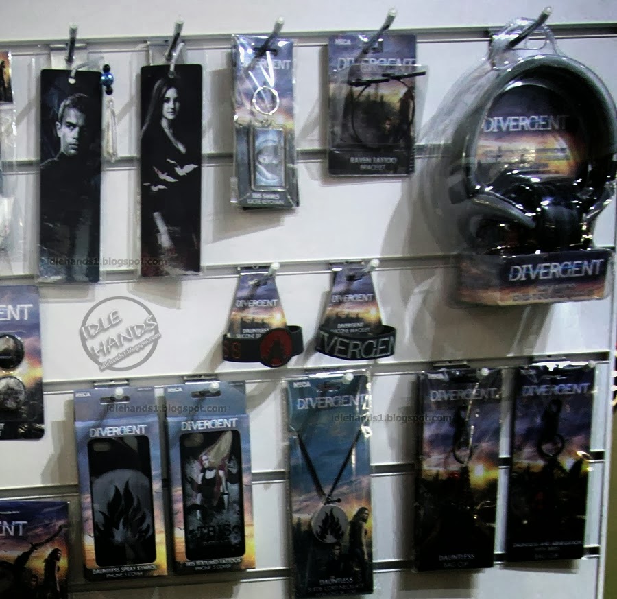 The Divergent Life: New DIVERGENT Merchandise by NECA Featured at 2014 ...