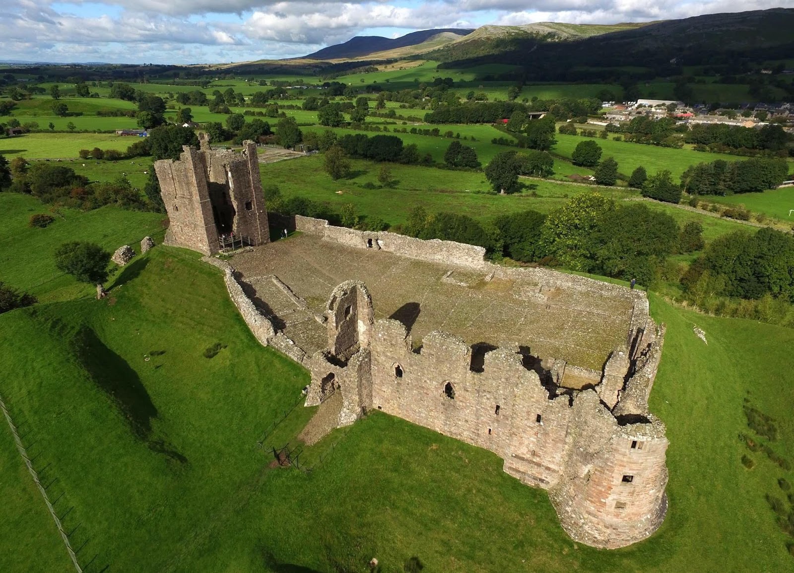 bensozia: Today's Castle: Brough