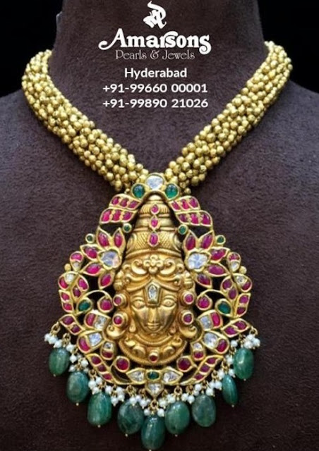 Gold Swirls Set with Balaji Pendant - Jewellery Designs