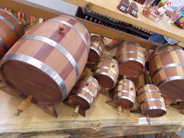 ARMAZÉM PEDROSA: TONÉIS-BARRIS-CAROTES