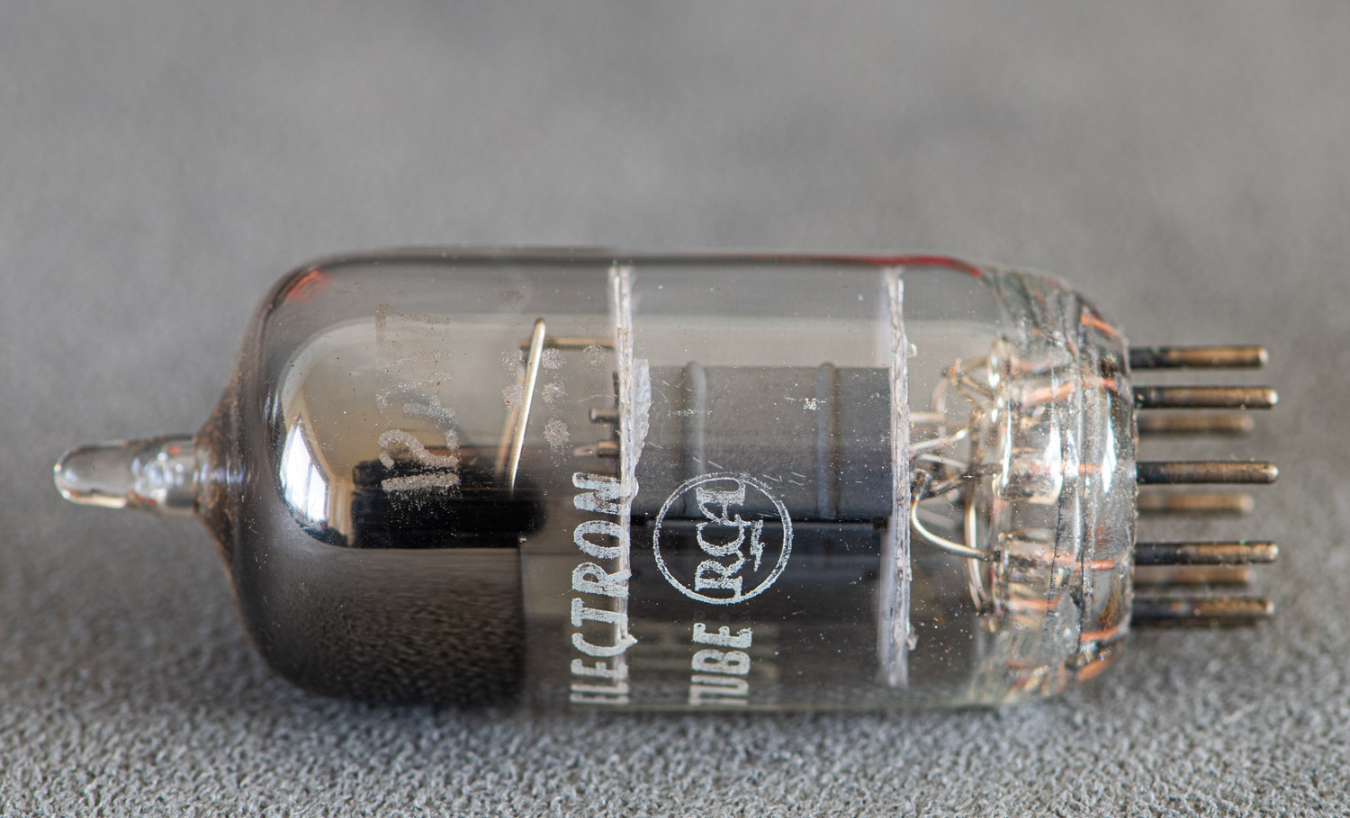 VinylSavor: Tube of the Month : The 12AY7