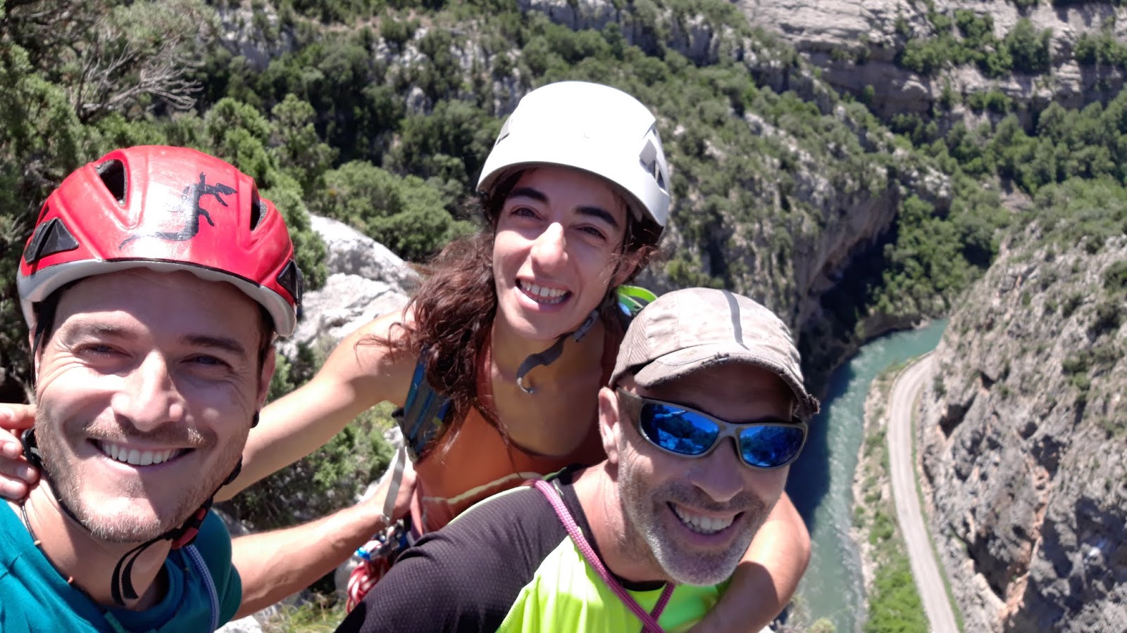 LO GALL: Exceso, 6c (180 m.), Roca del Diable, Collegat