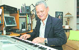 Católico = Universal: Angel Gutiérrez - Oración por la familia