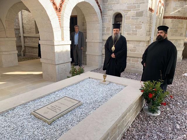 ΛΟΥΚΑ ΜΑΝΤΙΝΕΙΑΣ: Ο ΣΕΒΑΣΜΙΩΤΑΤΟΣ ΜΗΤΡΟΠΟΛΙΤΗΣ ΠΑΤΡΩΝ κ.κ.ΧΡΥΣΟΣΤΟΜΟΣ ...