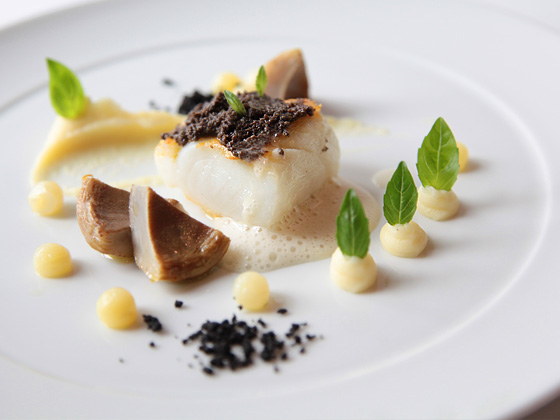 Three Cookies: Mustard herring, snow cod olive and glowing pork