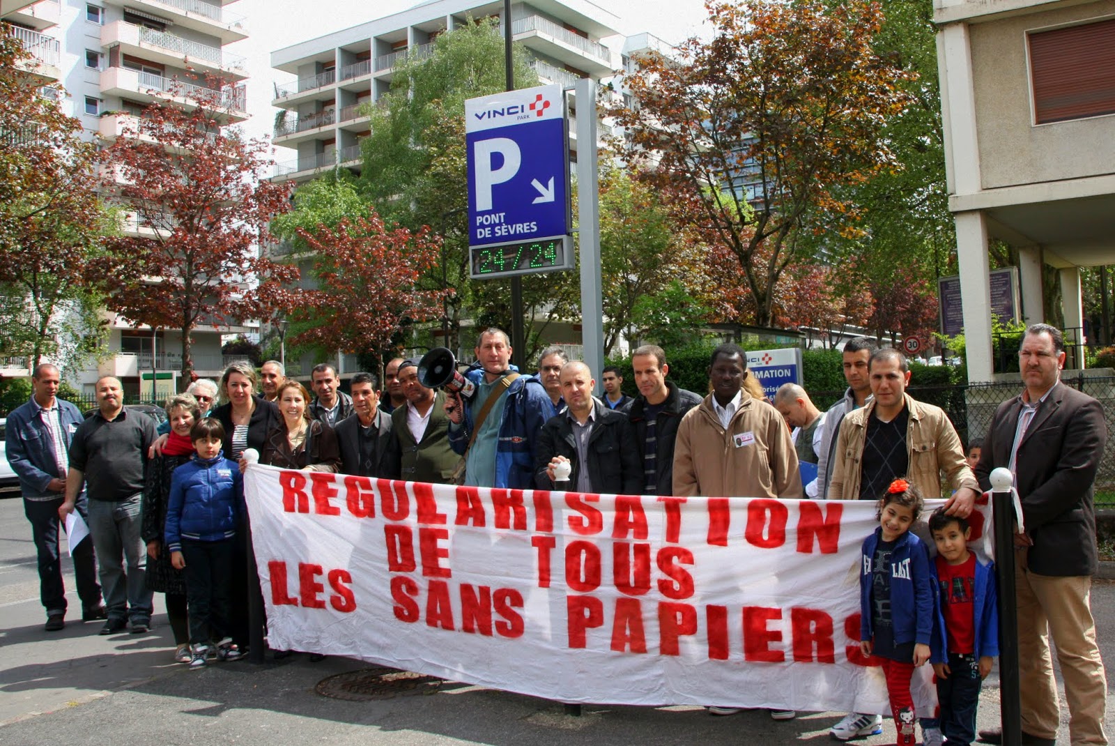 banlieue-monde: Appel à la solidarité citoyenne