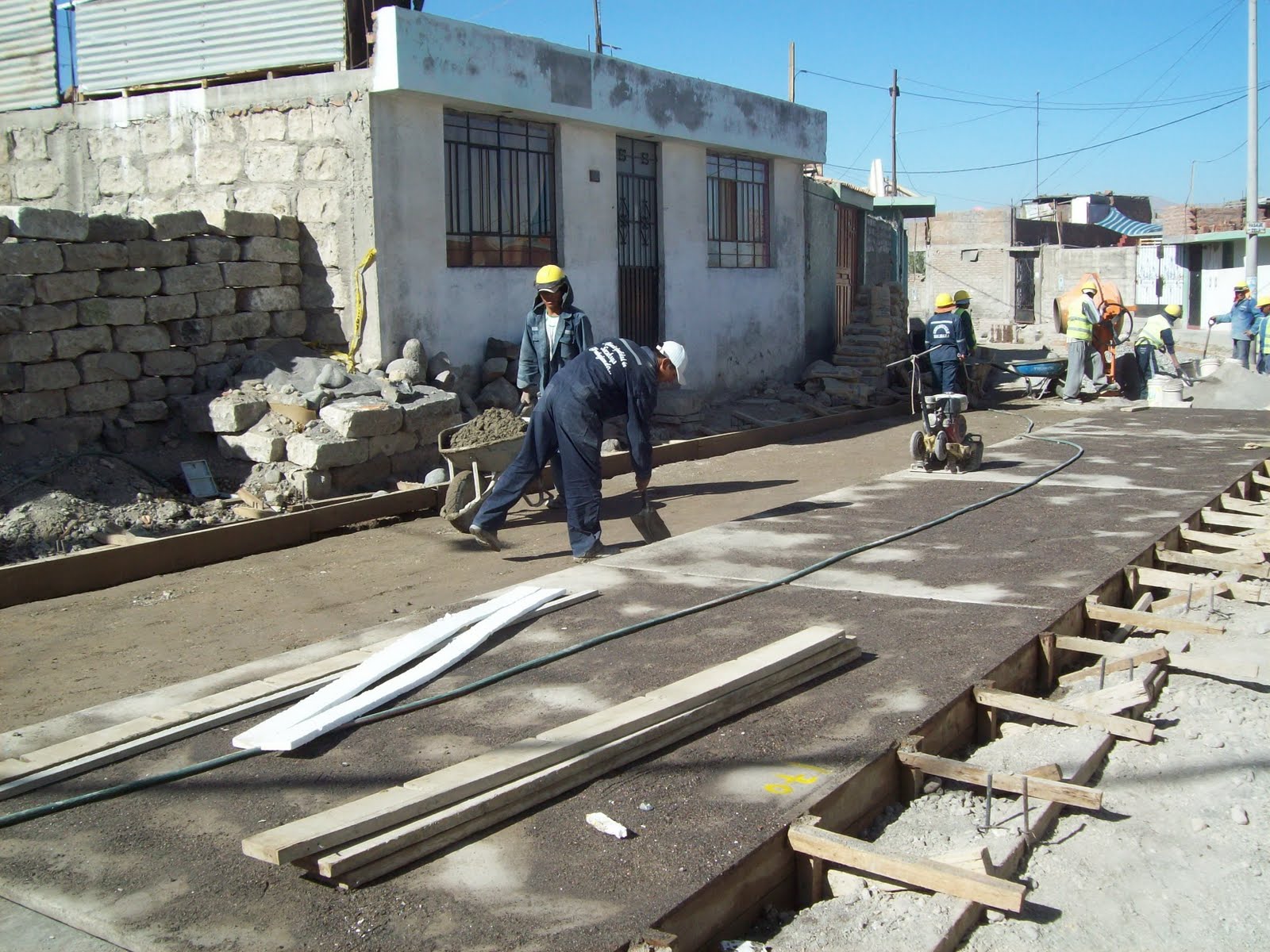 Radio Universidad: OBRAS DE DE PAVIMENTADO DE CALLES EN URBANIZACION ...