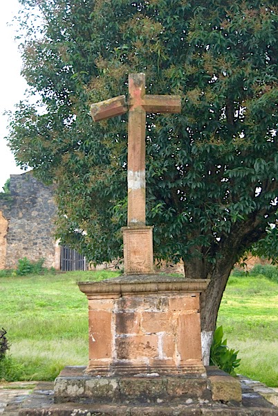 colonialmexico: Missions of Michoacán: Ajuno