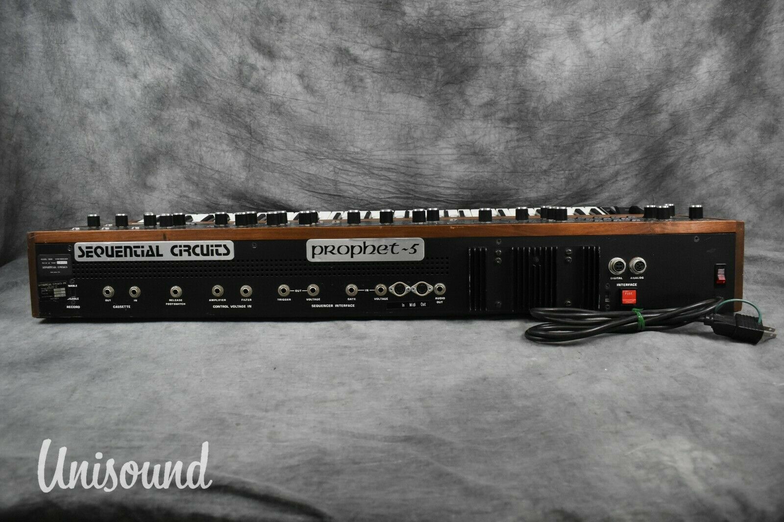 MATRIXSYNTH: Sequential Circuits Prophet 5 Rev 3.2 Analog Synthesizer ...