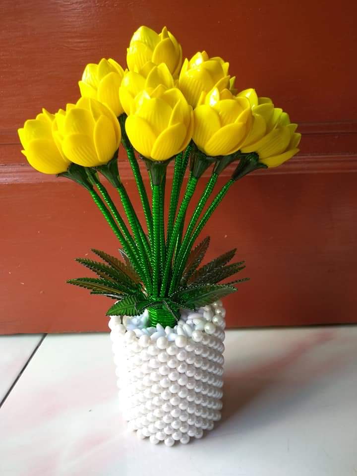 Rangkaian Bunga Akrilik, Memanjakan Mata Memandang di Dalam Ruangan ...