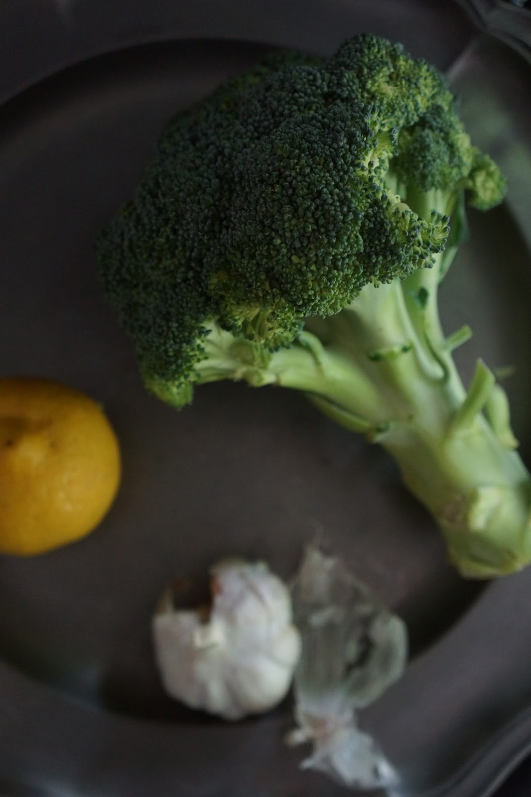 Ancient grains with broccoli and tahini sauce