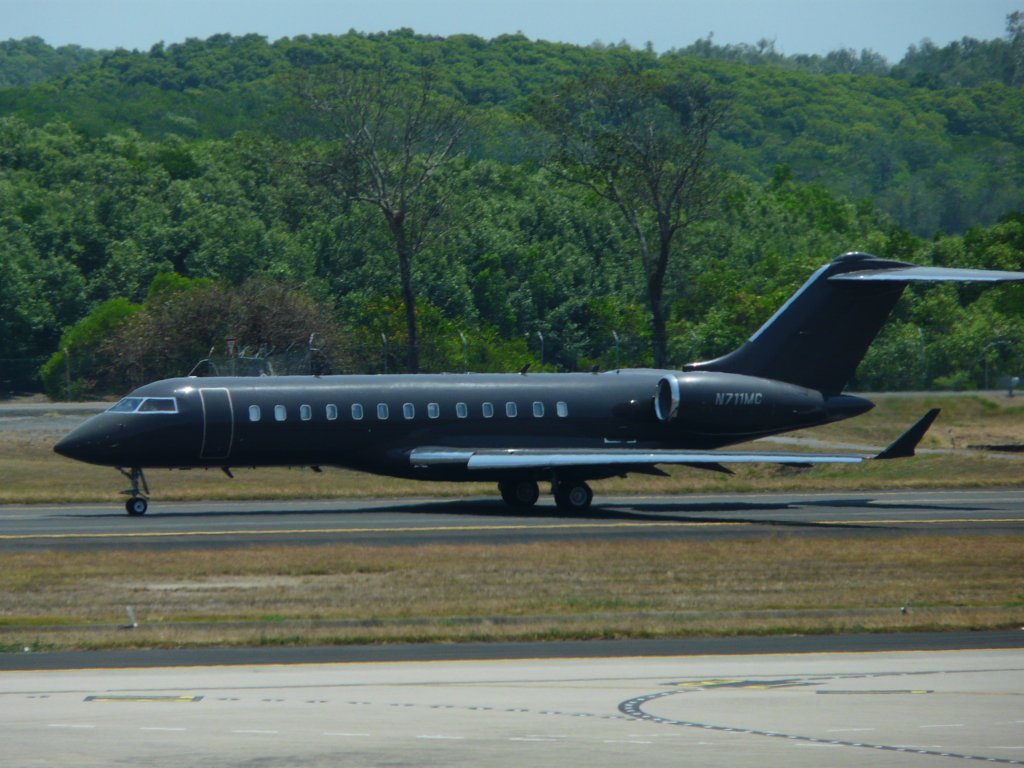 Far North Queensland Skies: N711MC GLEX departs