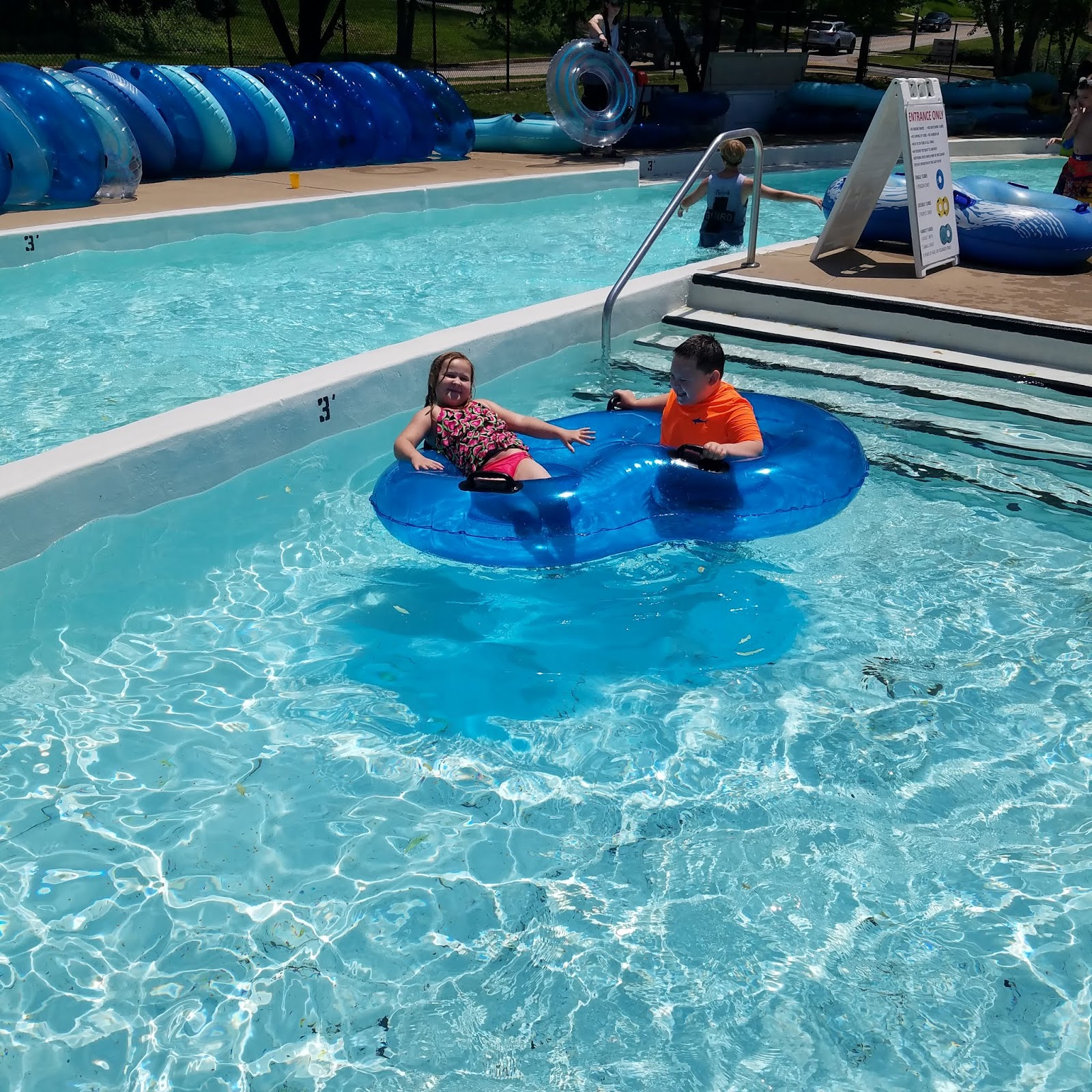 Play St. Louis: North Pointe Aquatic Center, Ballwin