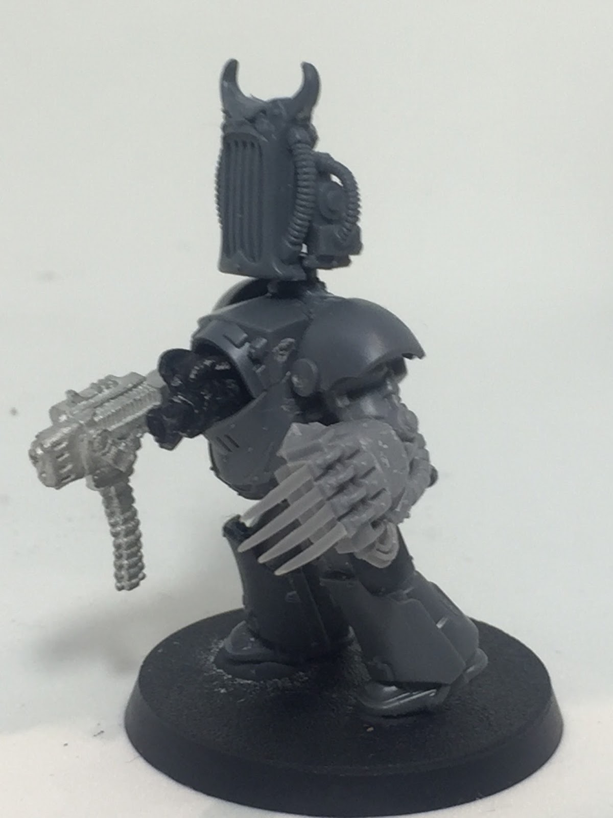 Fields of Blood: 40K - Kitbashing Emperor's Children Terminators