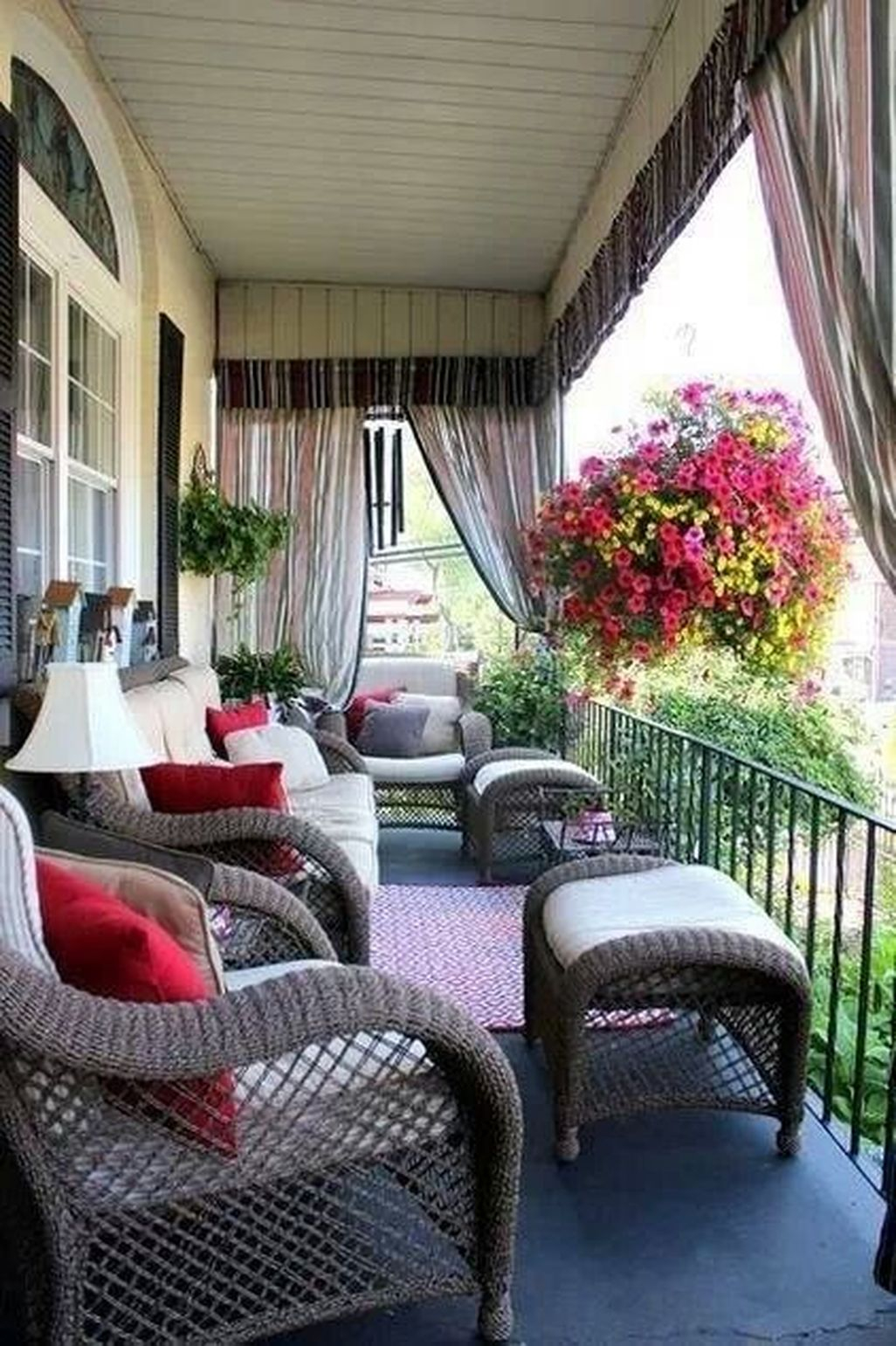49 Amazing and Cozy Porch You Can Copy - Home Decor Gayam