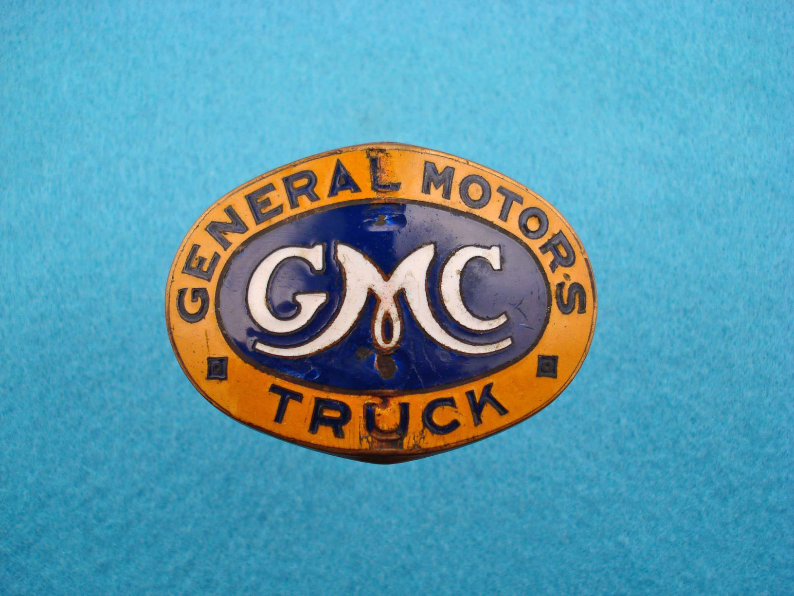 American Auto Emblems: GMC