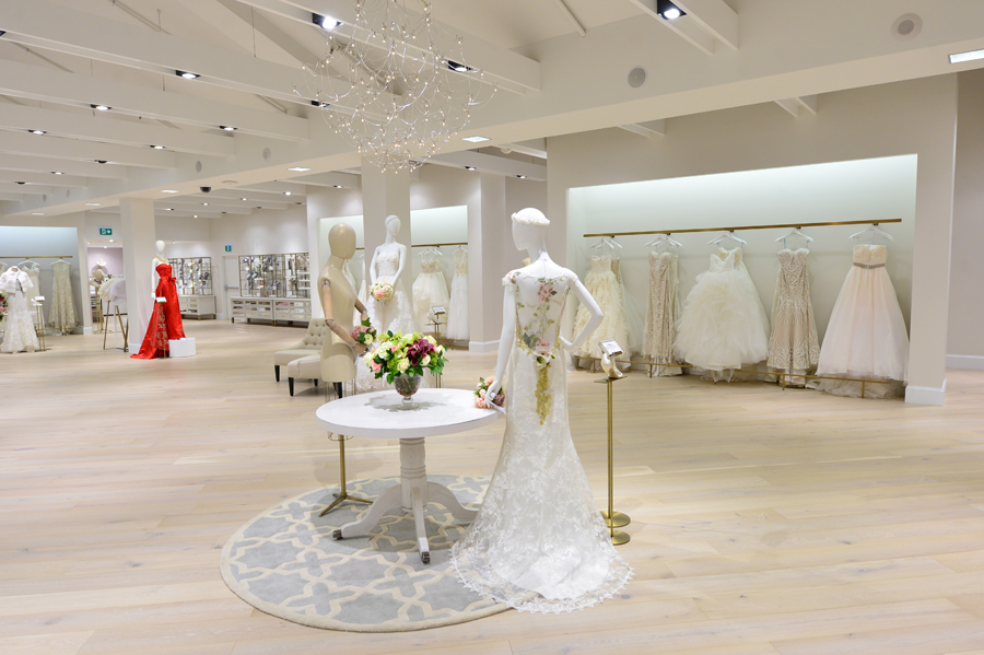 :: Alexandra Proaño 3D - Green Pear Diaries ::: Kleinfeld Bridal Store ...