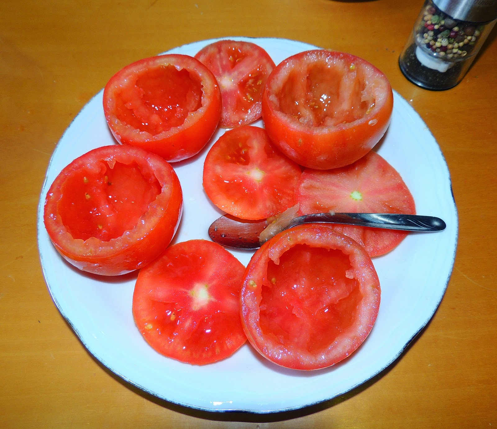 El placer de cocinar: TOMATES RELLENOS BAJOS EN CALORÍAS