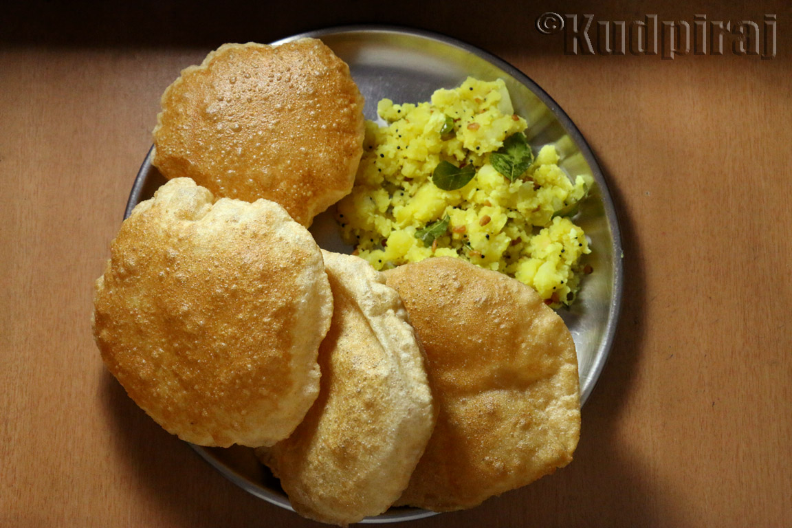 Kudpiraj's Garam Tawa: Poori Sukha Bhaaji
