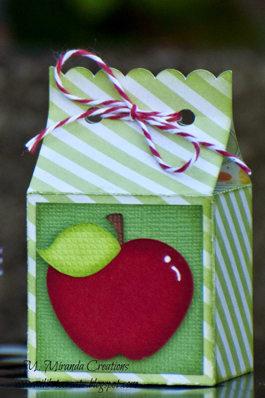 M Miranda Creations: A Caddy of Apples!