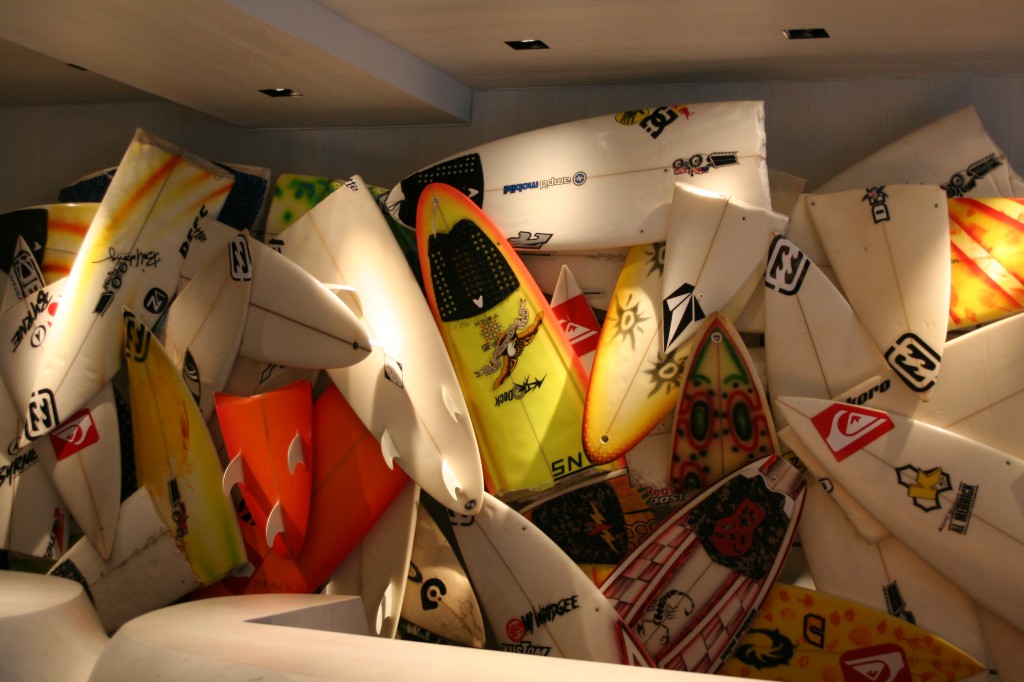1000 Surfboard Graveyard: REUSE SURFBOARDS