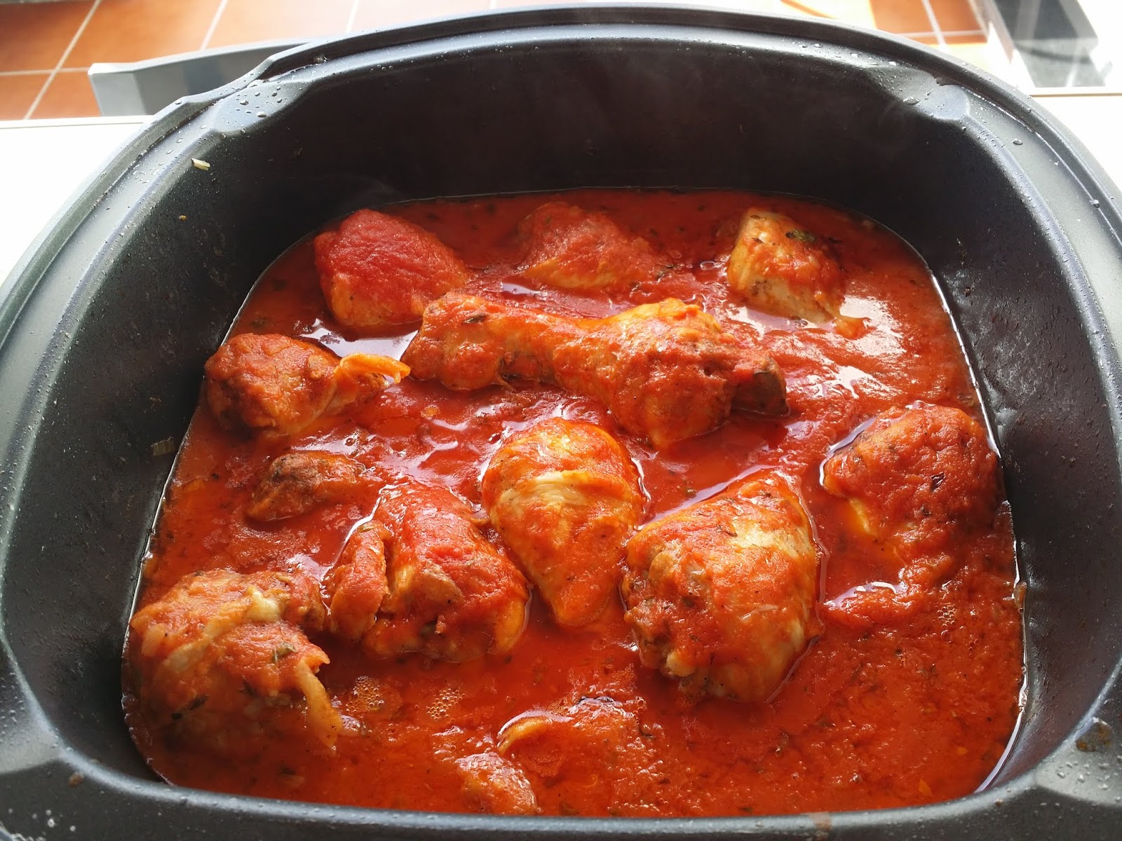 Luzmary y sus recetas caseras: POLLO AL TOMATE ( COOKER 8 EN 1 )