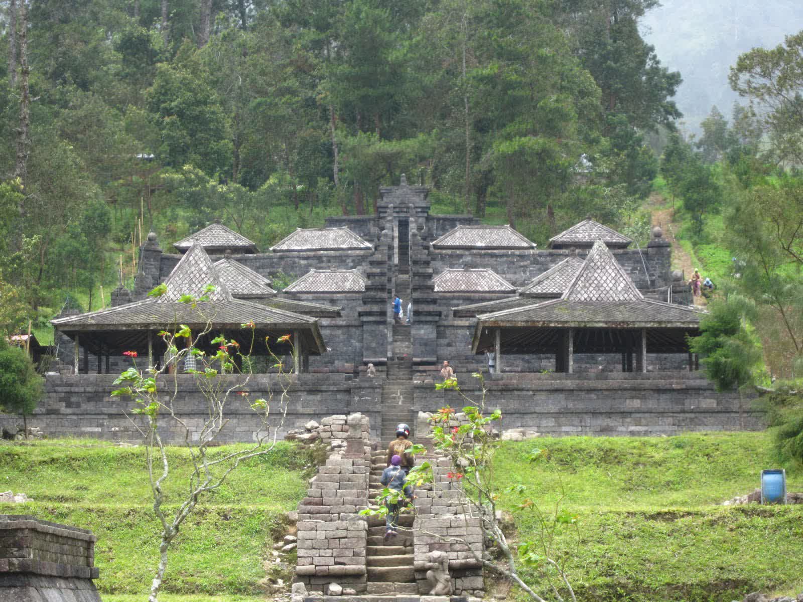 CANDI CETO - SEJARAH LEGENDA DAN CERITA TANAH JAWA