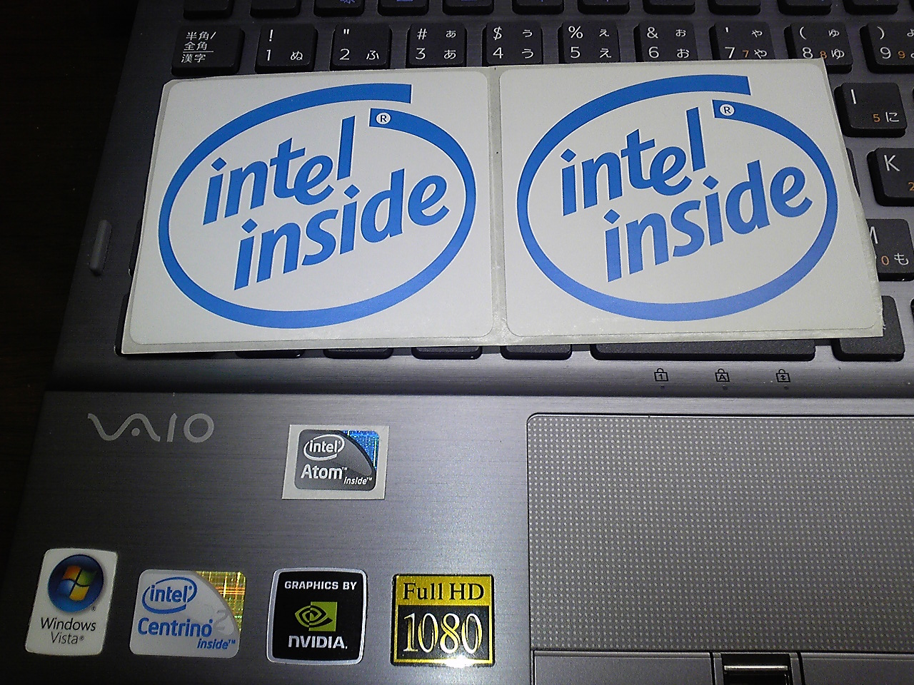 iPodのDock＆Intelステッカーをヤフオクで買った