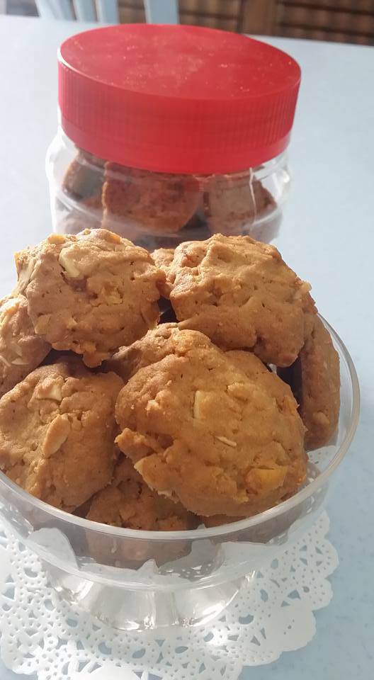 BISKUT ALMOND CORNFLAKES RANGUP