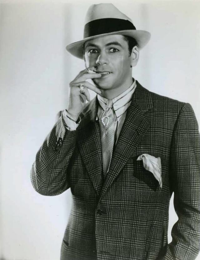 Paul Muni: The Most Prestigious Actor at the Warner Bros. Studio During ...