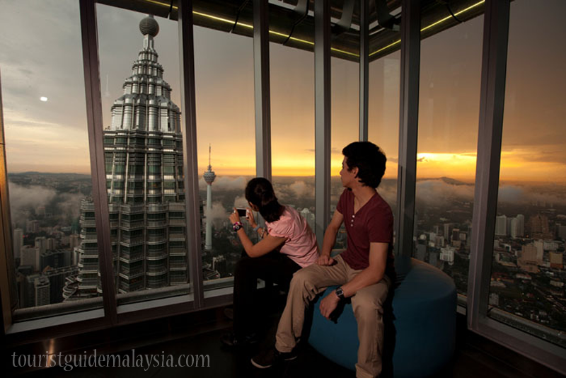 Travel "V" me~: #7 The Tallest in the world~ Petronas twin towers