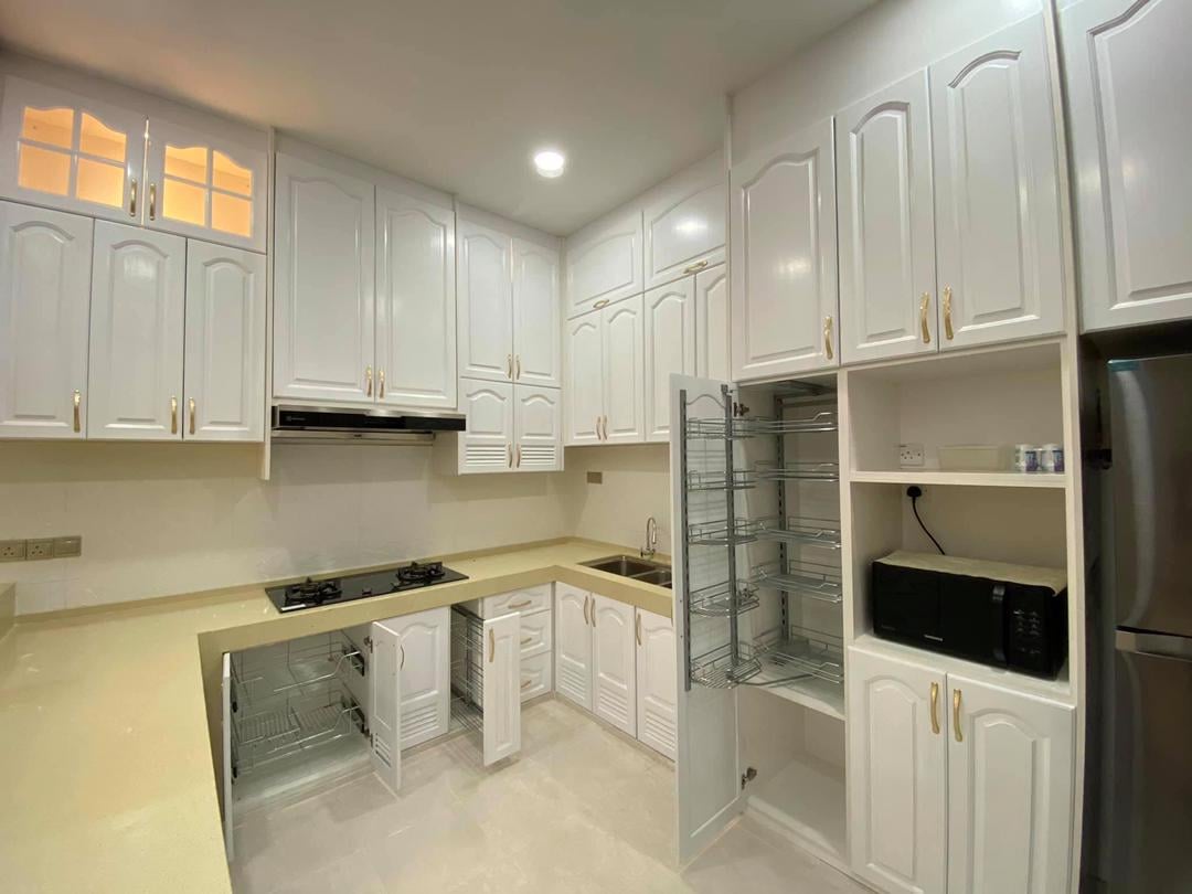 PERABOT NIK LAH: Pemasangan Kabinet Dapur di Rumah Puan Yati, Kota Bharu.