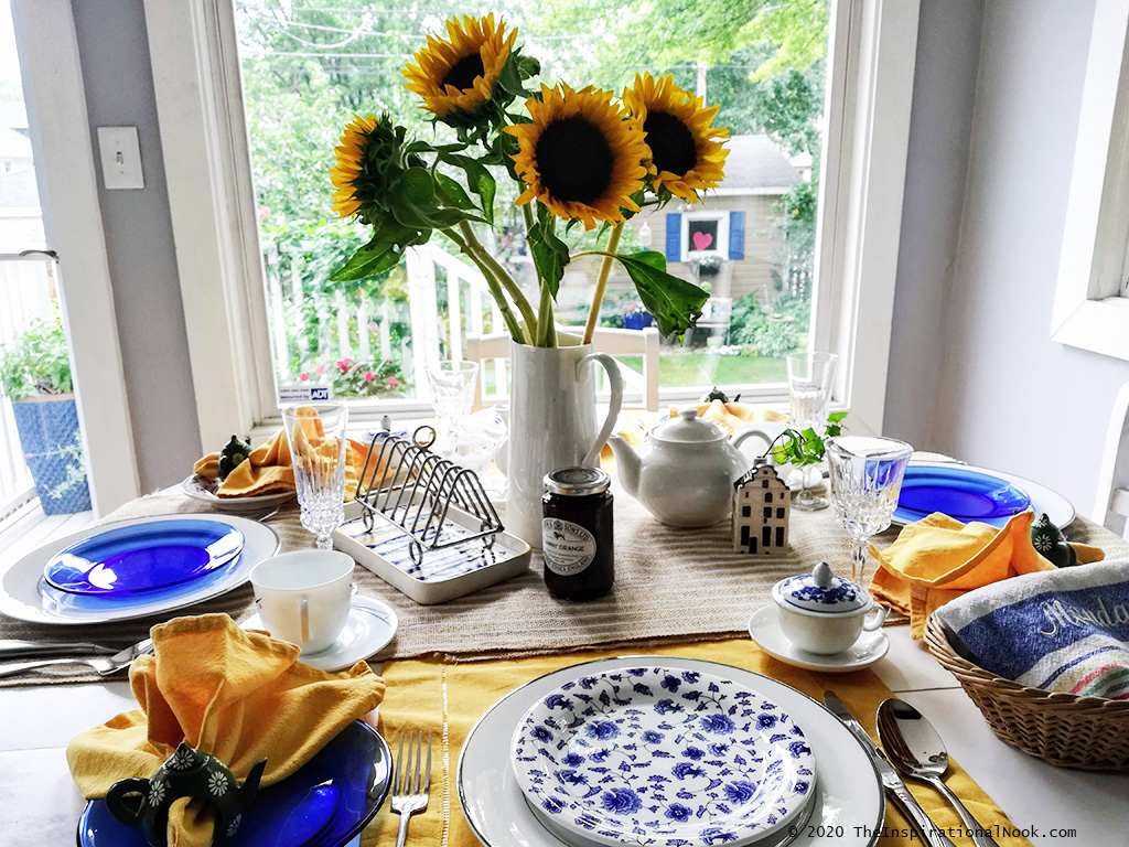 A Classic Summer Breakfast Table Setting