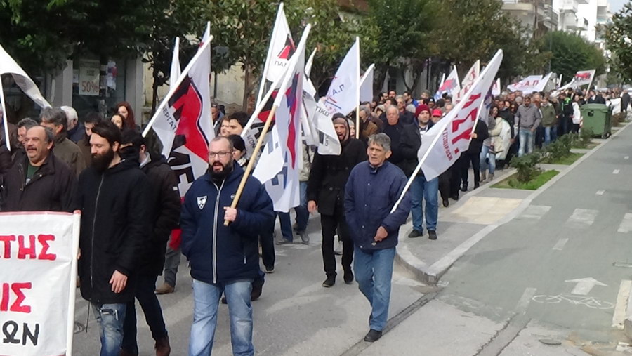 Εντυπωσιακή συγκέντρωση του ΠΑΜΕ στην Αλεξανδρούπολη