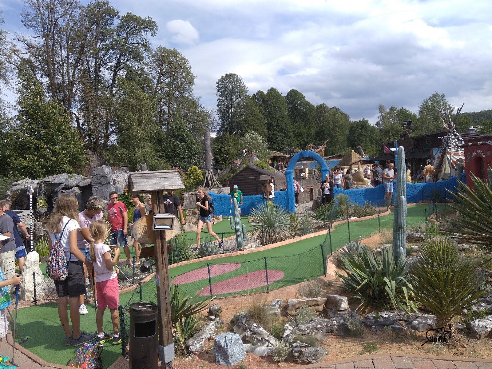 Sufik: ZOO a minigolf Plasy