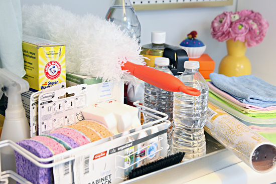 IHeart Organizing: An Organized Cleaning Cabinet