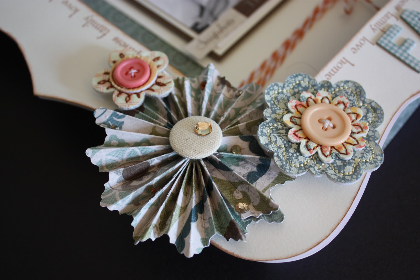 Scrappy-Gram's Designs: Family Bracket Frame