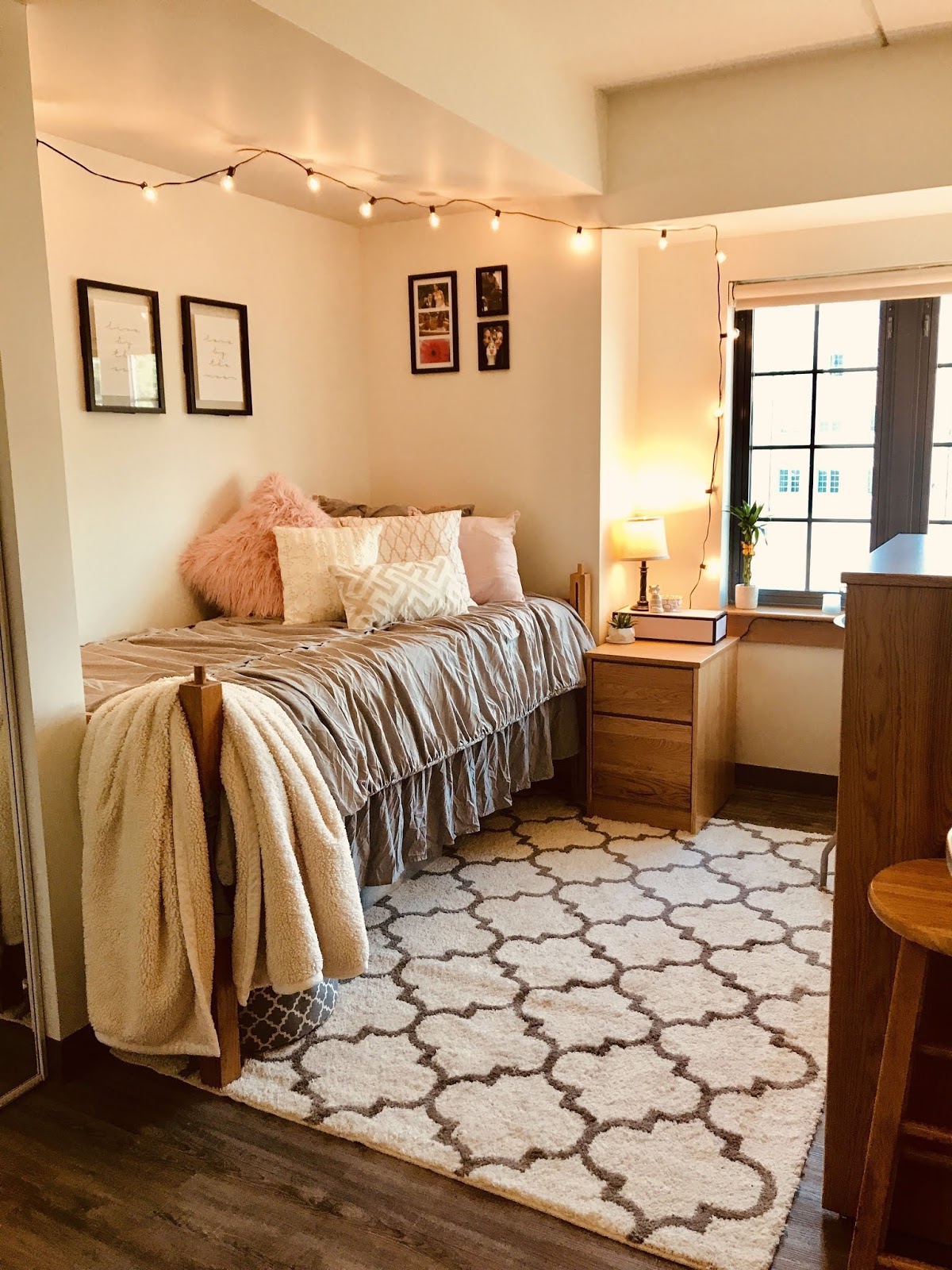 Small-budget Dorm Room Designs