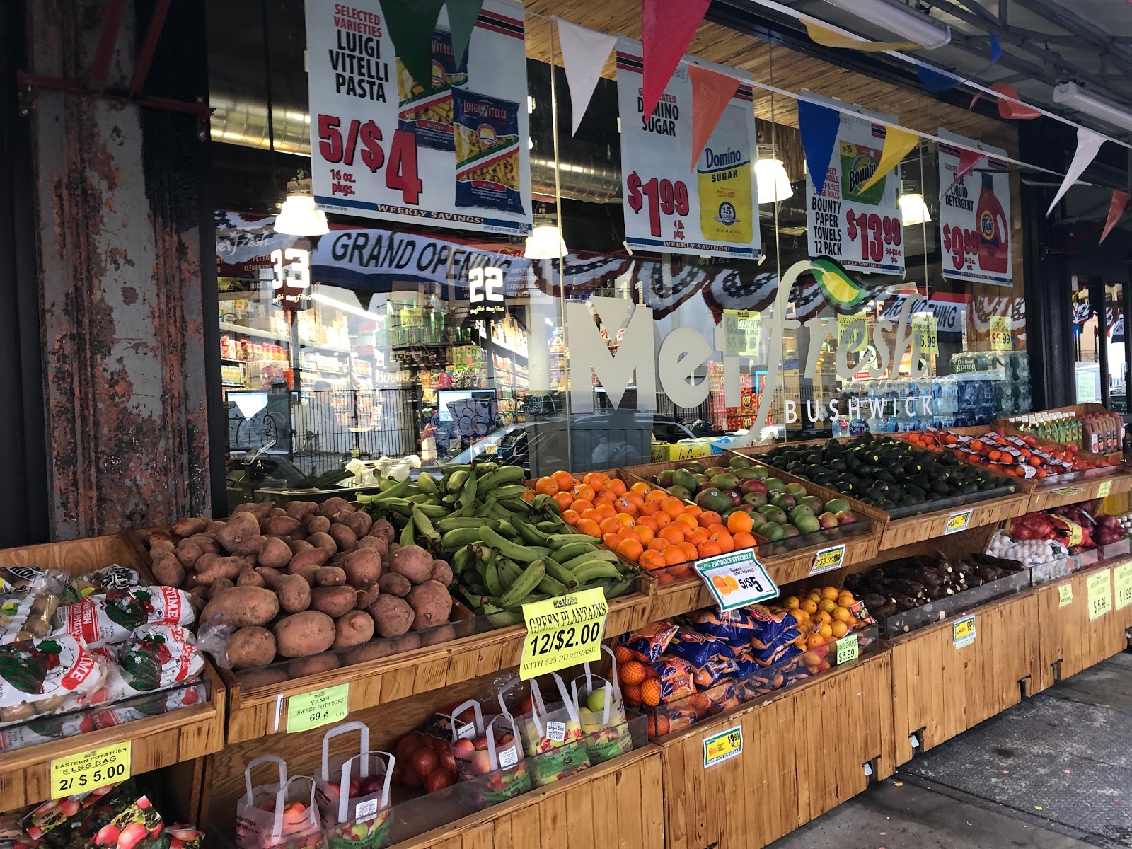 Look Inside: Met Fresh Supermarket - Bushwick, Brooklyn, NY