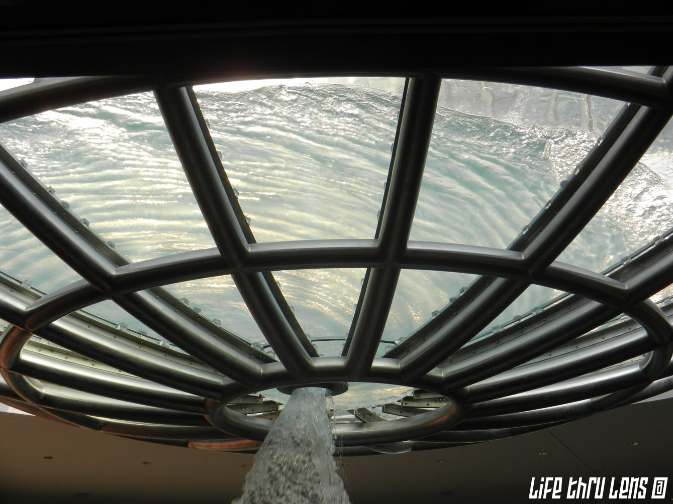 Live RIGHT by believing RIGHT: Life thru Lens - Rain Oculus at MBS