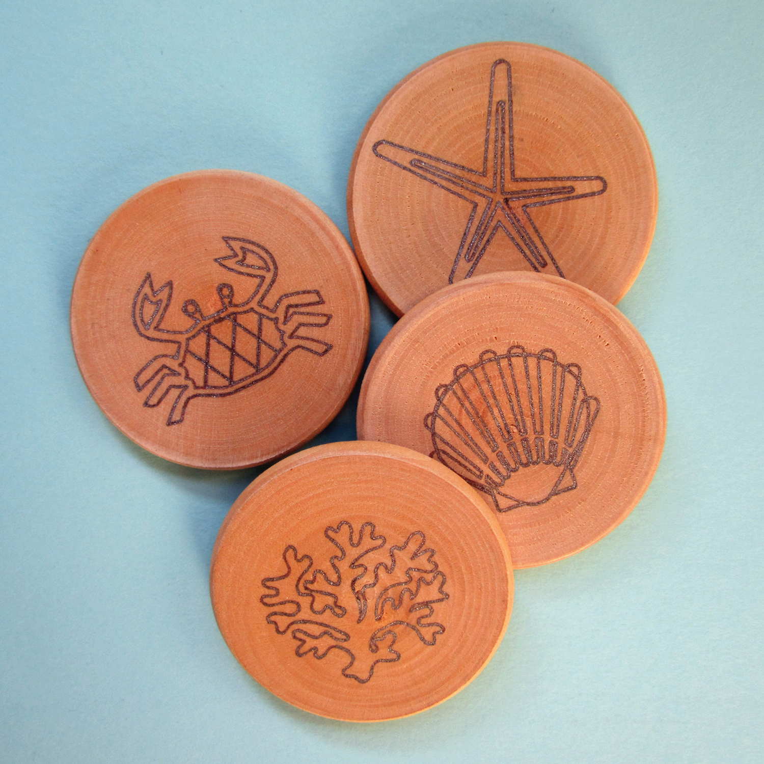 Crafting Quine Drawing On Wooden Discs With The Silhouette Curio Crafting Quine Drawing On Wooden Discs With The Silhouette Curio