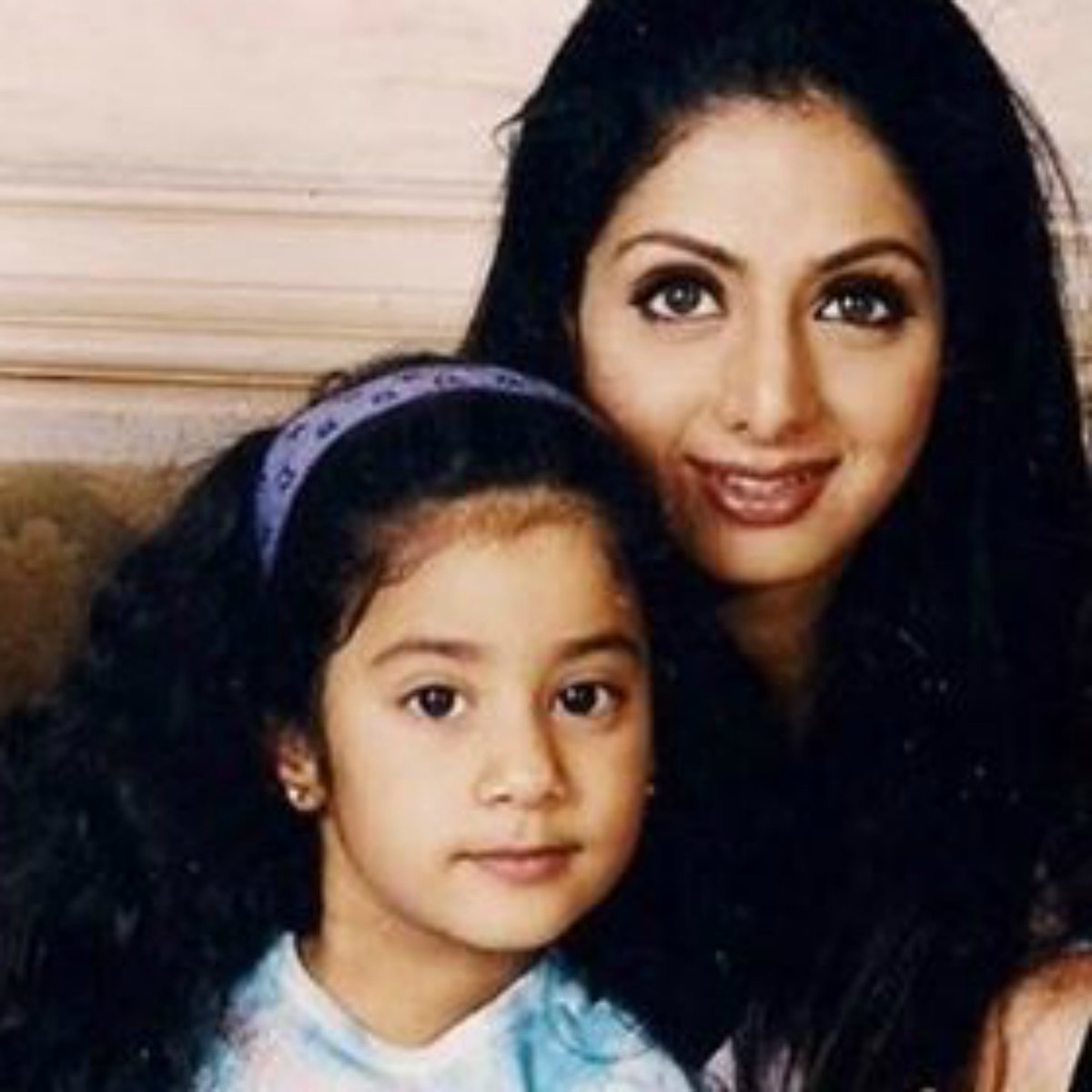 Old Photo Sridevi With Daughter Jhanvi Kapoor Bollyquick
