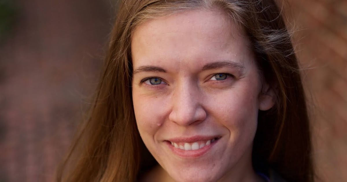 Authoress: Secret Agent Unveiled!